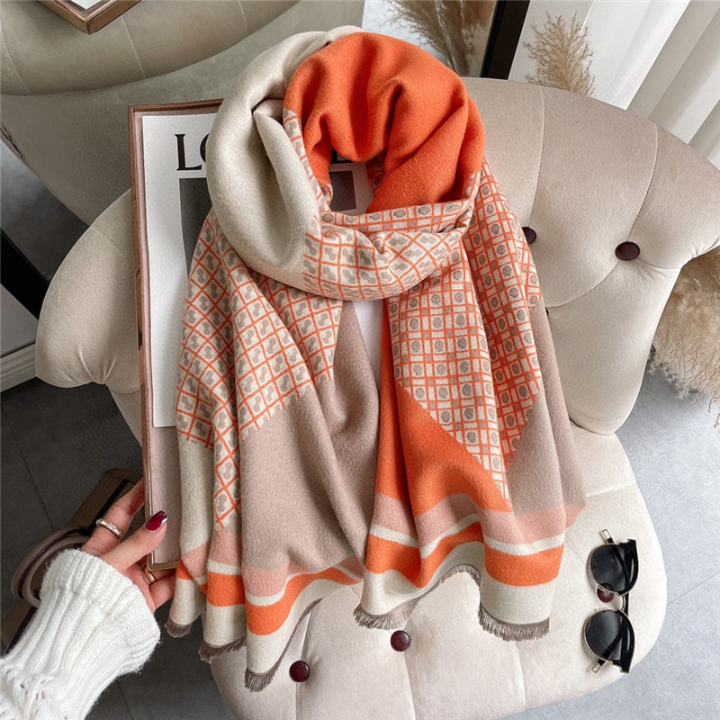 2023 New Style Thickened Cashmere Scarf Women's Geometric Color ...