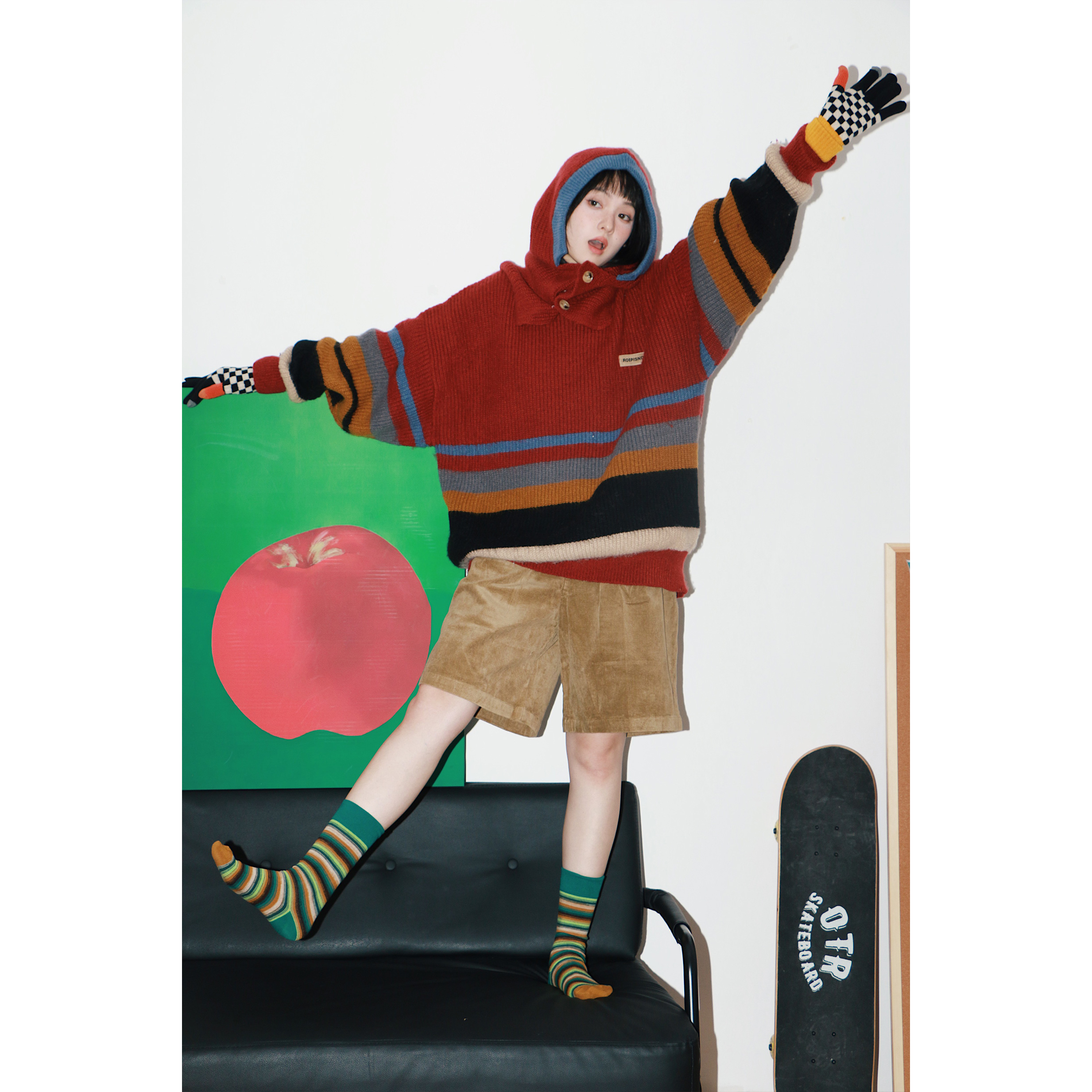 驸马FUMA 秋冬新品 复古条纹撞色宽松圆领毛衣带帽子-淘宝网